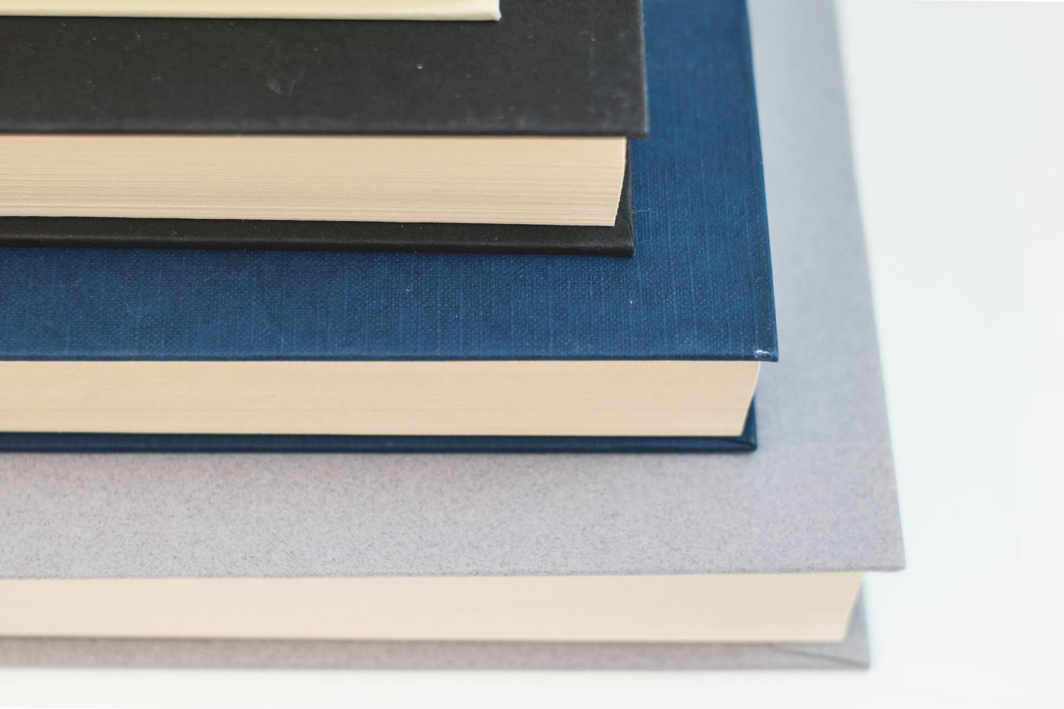 Books on Minimalism and Streamlining Your Life - Minimalist Products